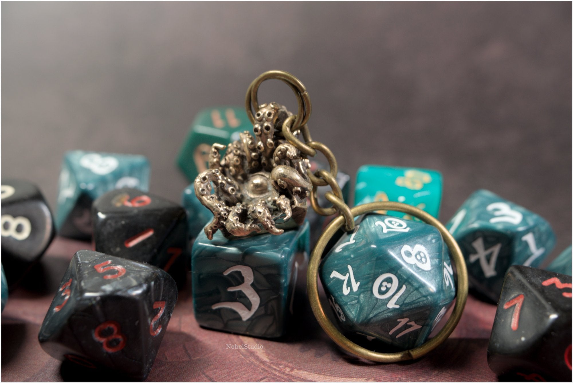 Roll D-Dice – Nebel Studio